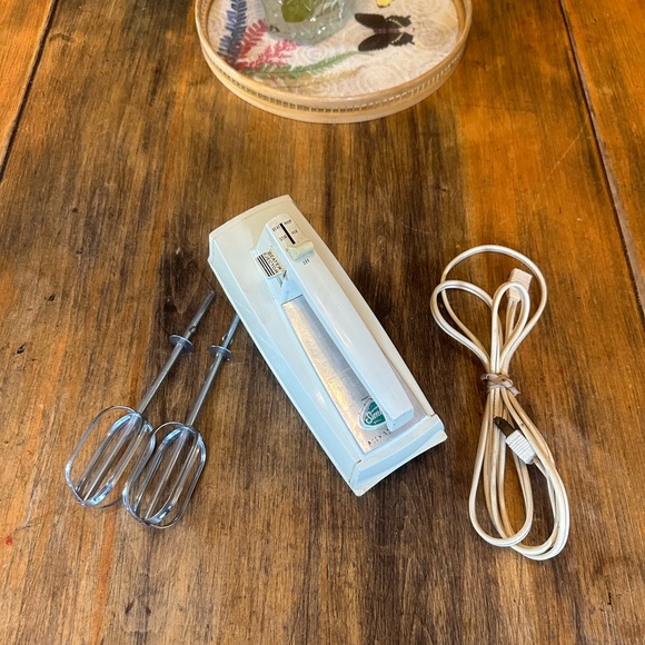 Sunbeam | Kitchen | Vintage Sunbeam Mixmaster 3 Speed Electric Hand ...